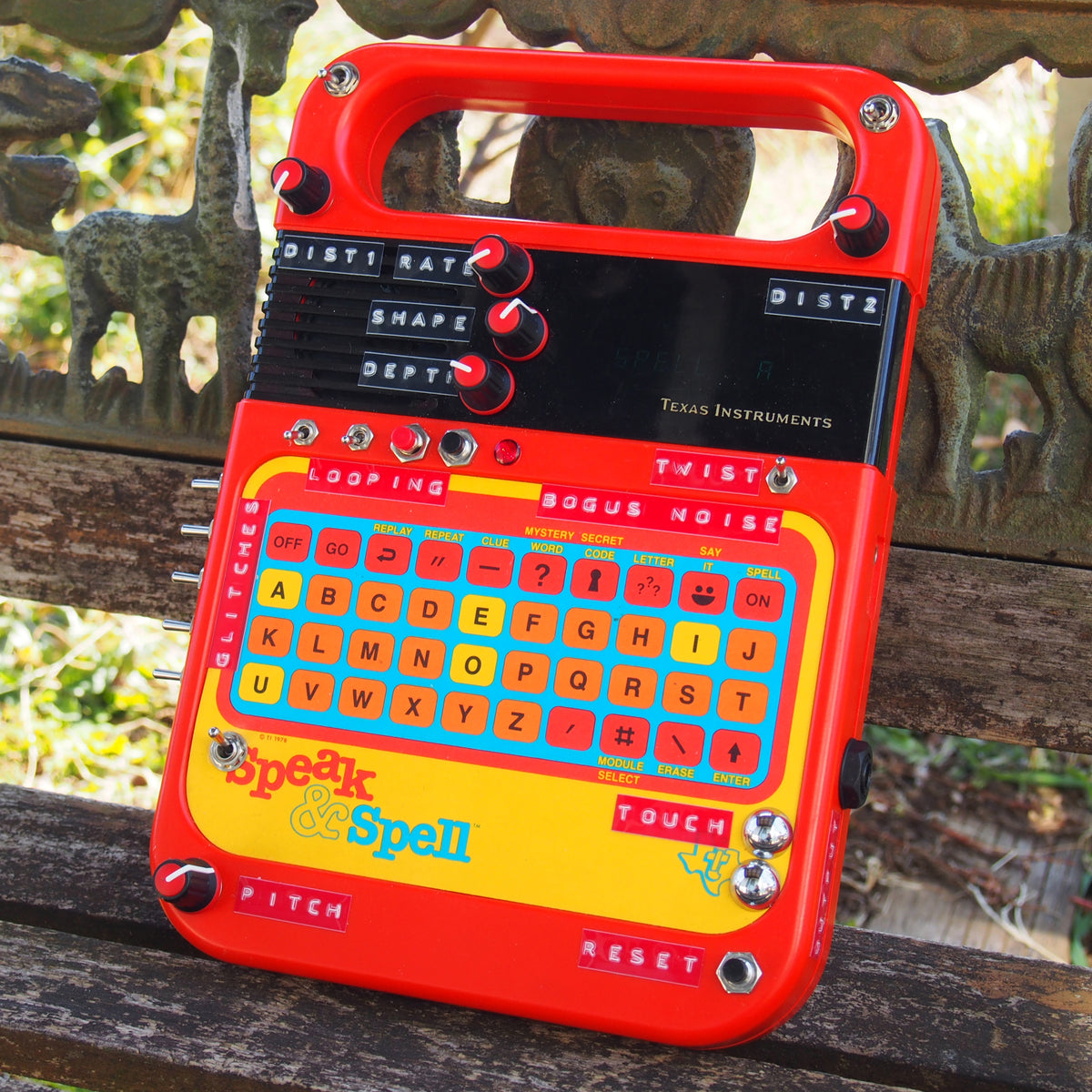 CIRCUIT BENT - Texas Instruments Speak & Spell – beatsville